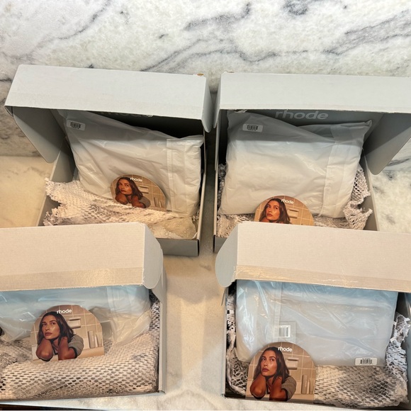 RHODE | Bags | Last One Nwt Rhode Skincare Bubble Bag Products Not ...